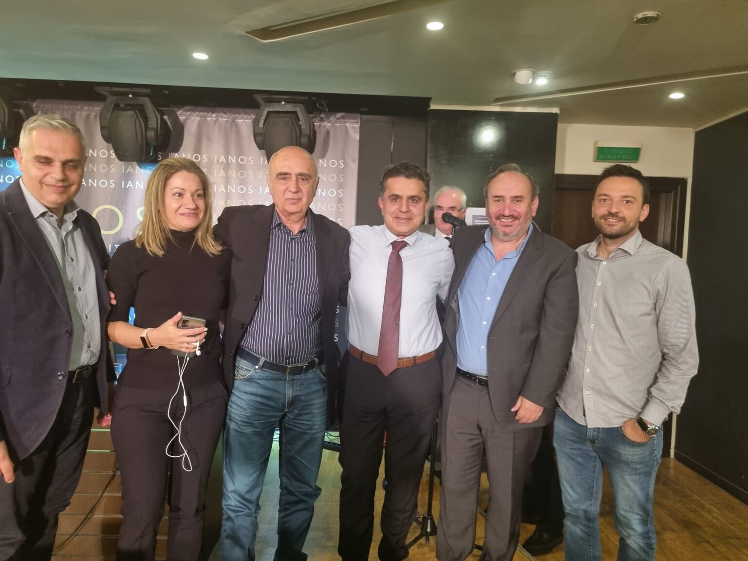 Ζήσης Τζηκαλάγιας και σύσσωμο το πολιτικό του γραφείο στην παρουσίαση ...